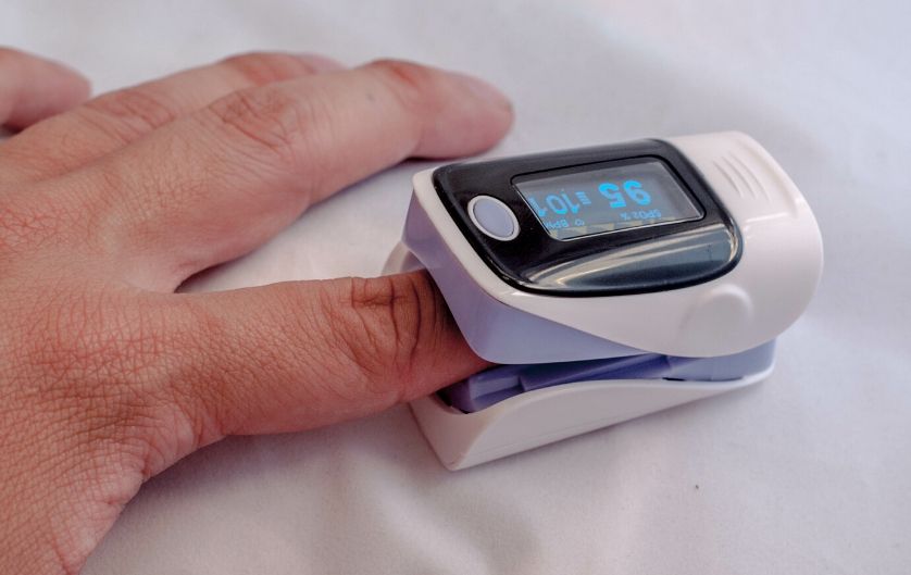 Understanding How to Use a Pulse Oximeter | CMI Health – CMI Health Store